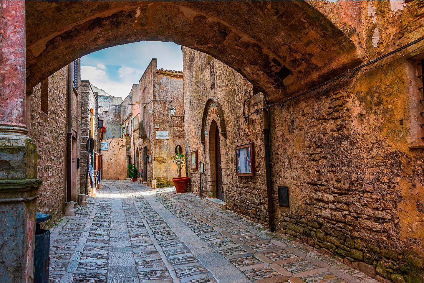 Erice: cosa vedere, come arrivare, cosa mangiare | Mooway