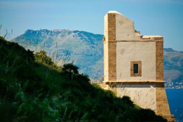Monte Cofano trekking: panorami e natura selvaggia