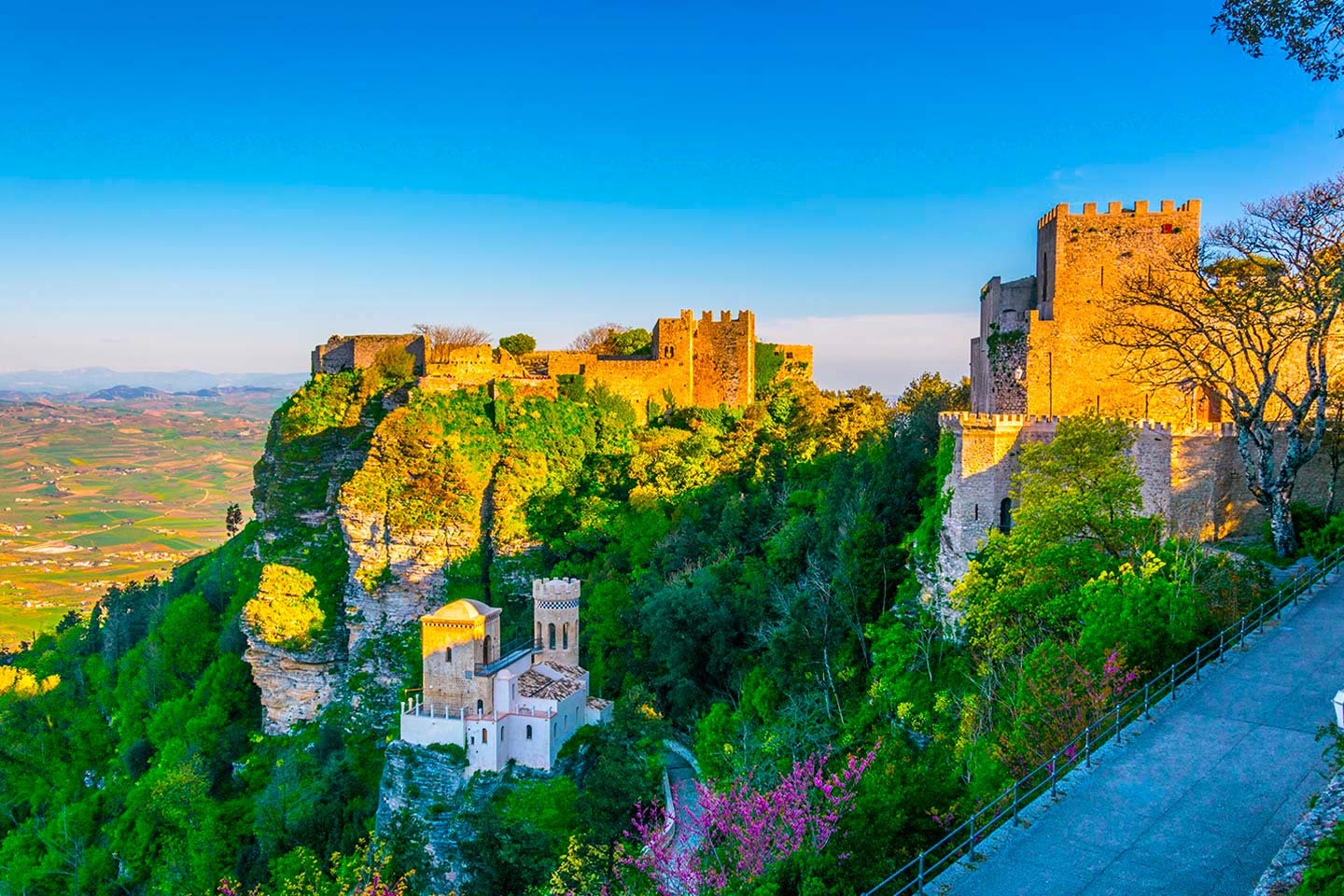 Erice: cosa vedere, come arrivare, cosa mangiare | Mooway